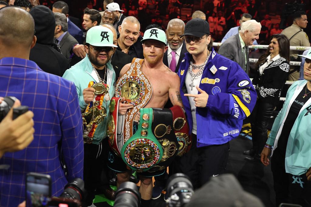 ‘Canelo’ Álvarez venció a Munguía y retiene corona de campeón ...