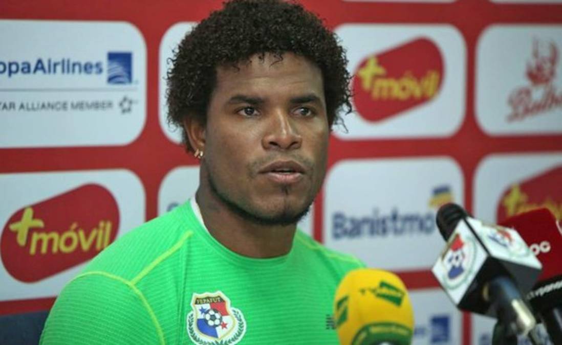Román Torres viajará con la selección panameña a Haití como motivador
