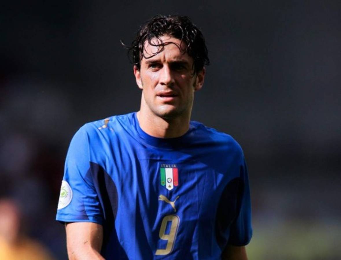 Qué fue de Luca Toni, el delantero Campeón del Mundo con Italia en 2006
