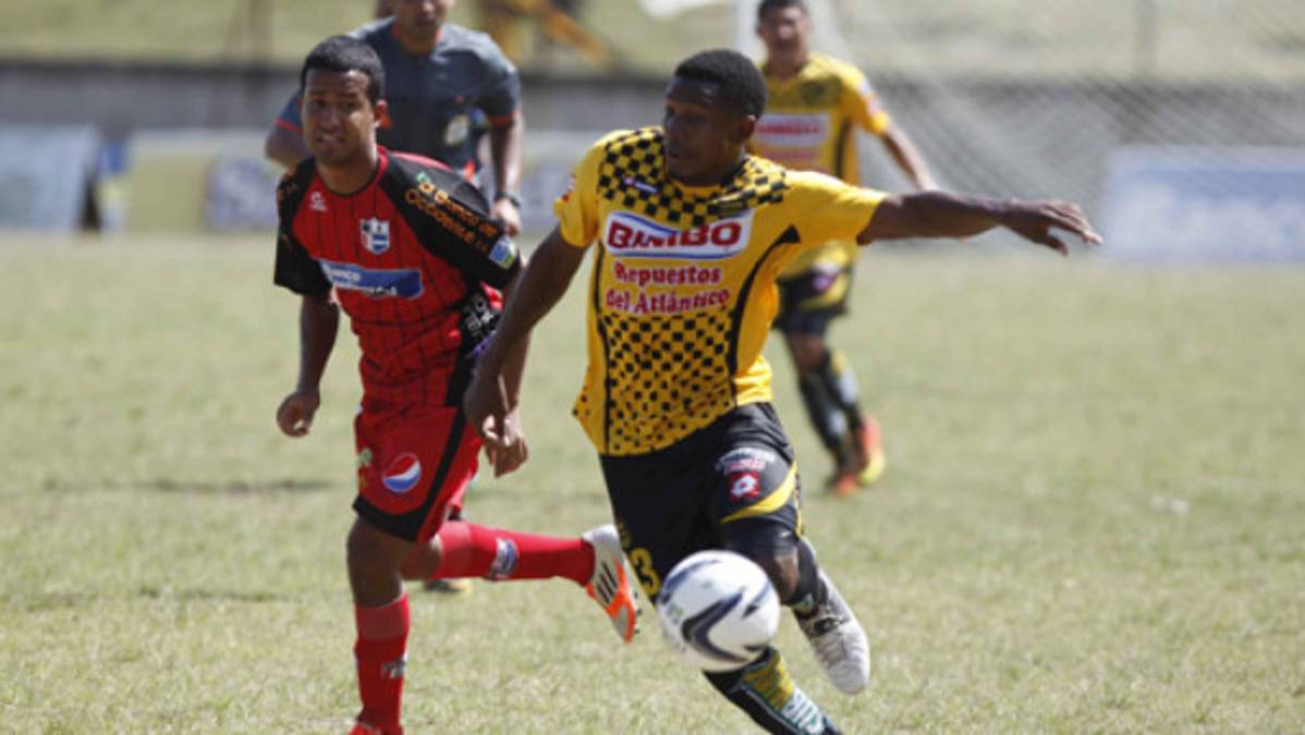 Deportes Savio gana a Real EspaÃ±a y vuelve a respirar en la Liga