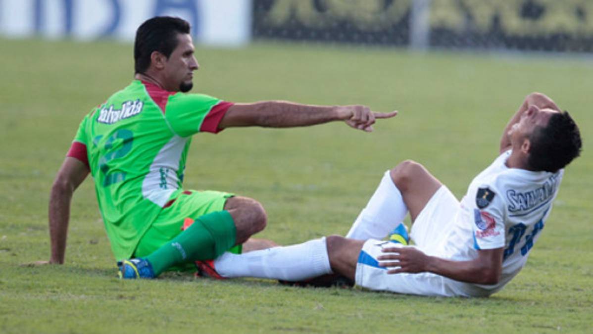 VIDEO: La dura falta de Rommel Murillo a Bayron MÃ©ndez