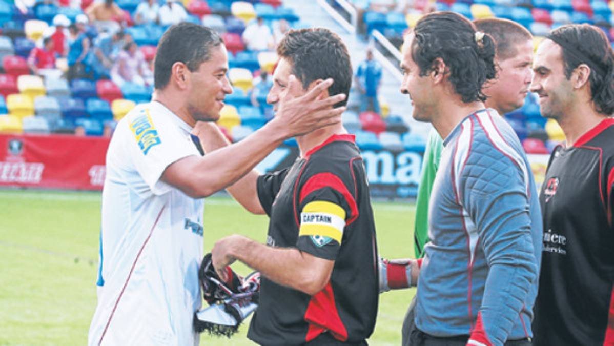 Alex Pineda: 'Me encantarÃ­a acompaÃ±ar a Wilmerâ