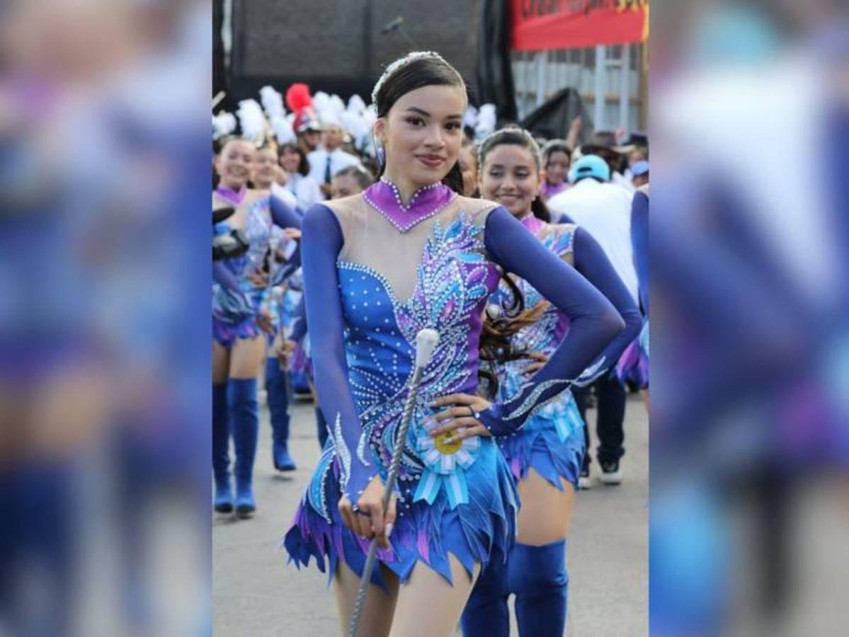 ¡Qué guapas! Las palillonas que enamoraron en los desfiles del Día de ...