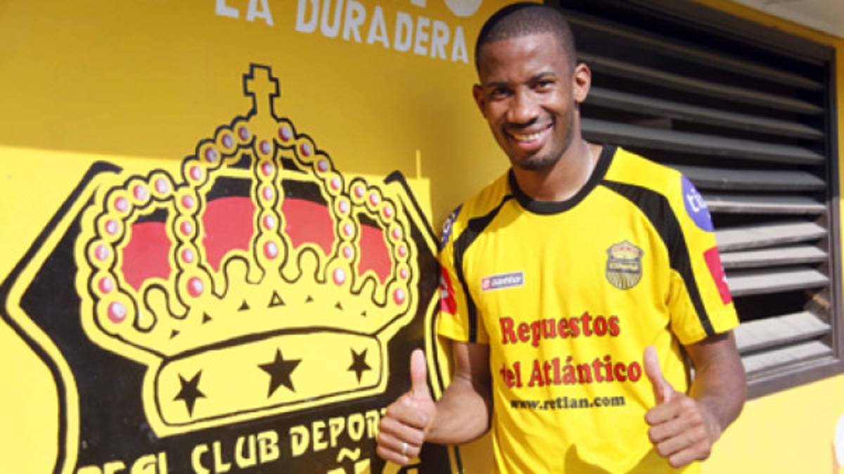 Allan LalÃ­n entrena con Real EspaÃ±a