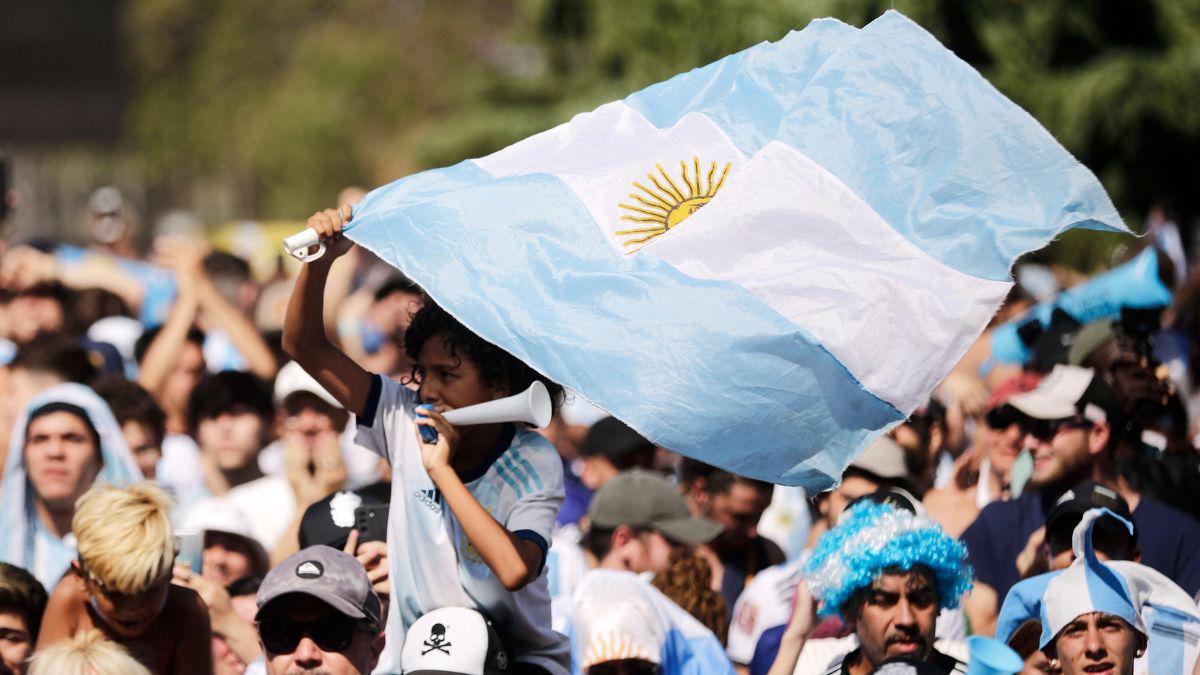 La despedida de Ivana Knoll, el festejo de Antonela e hinchas, la ...