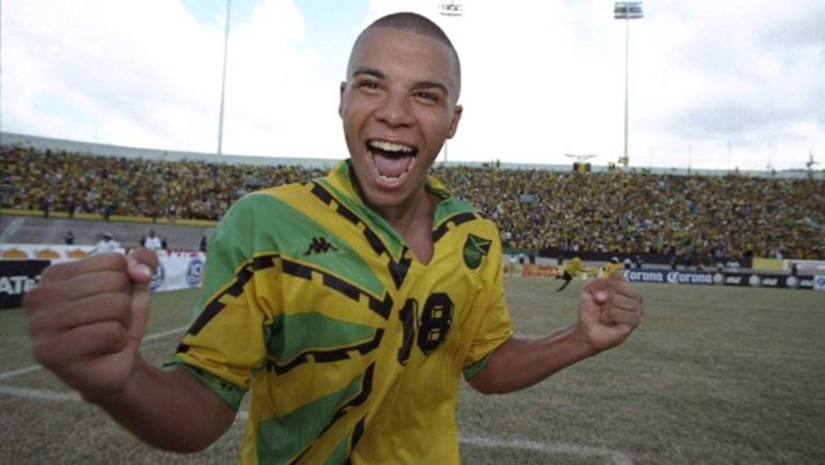 Deon Burton, el último mundialista jamaiquino en retirarse del fútbol