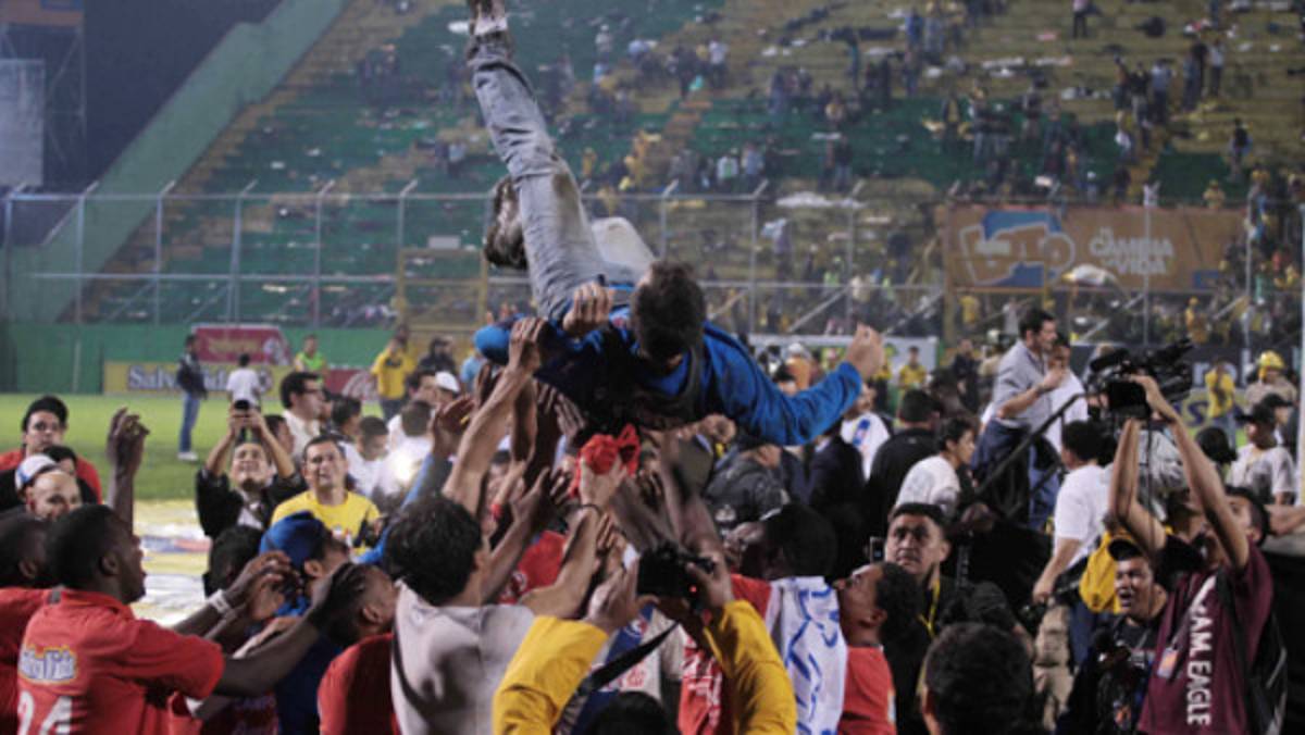 Tosello vuelve a hacer feliz al Olimpia