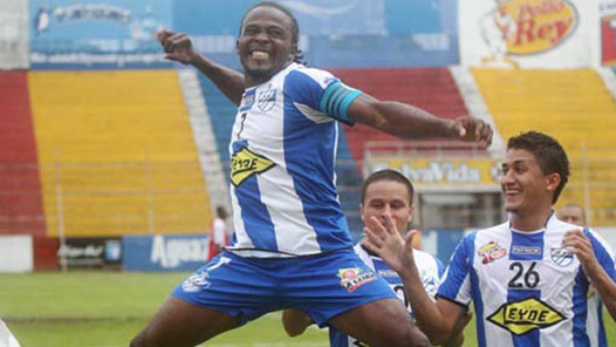 Real EspaÃ±a tambiÃ©n ficha a VÃ­ctor Mena