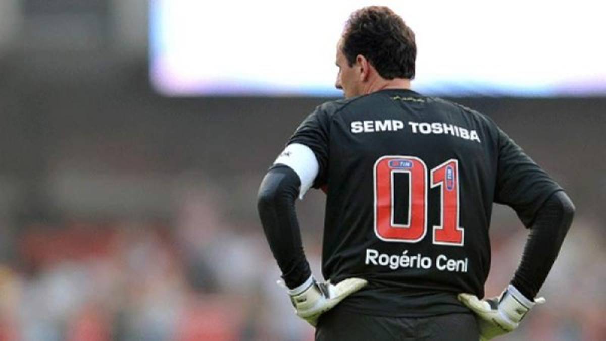 Los grandes porteros por el mundo que se cansaron de utilizar el número '1'