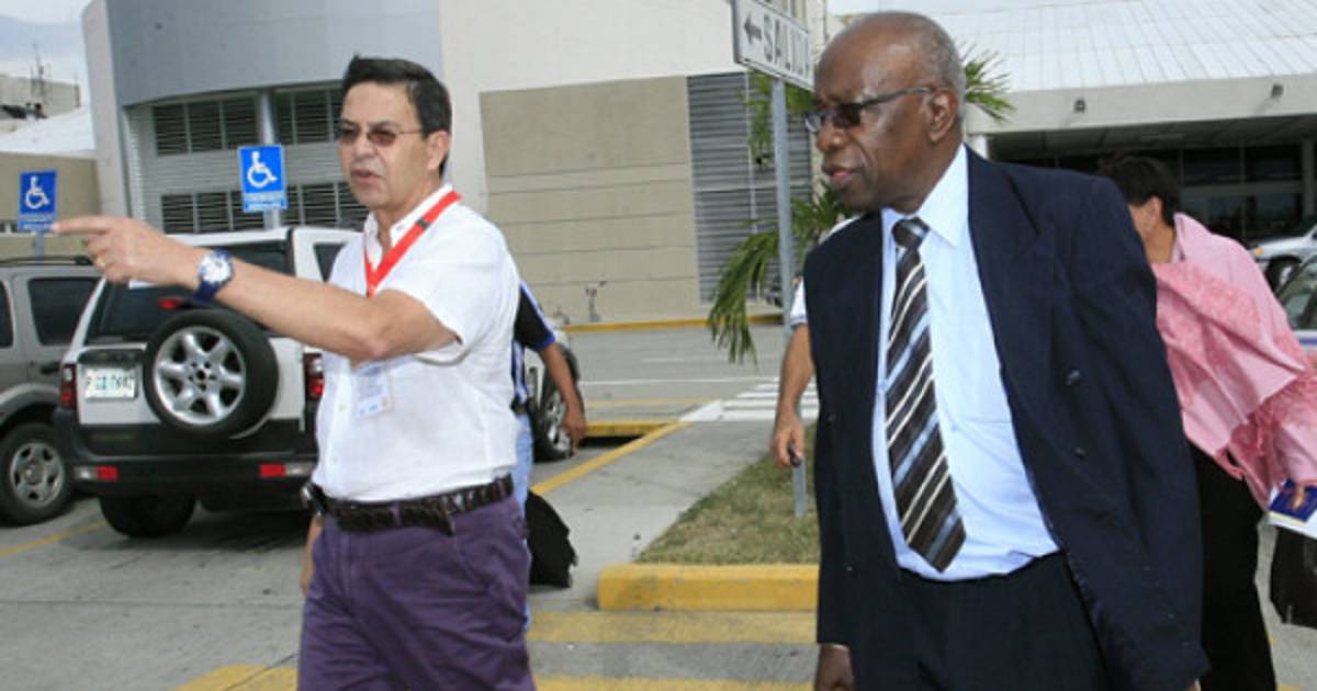 Jack Warner sigue 4 aÃ±os mÃ¡s en la presidencia de la Concacaf
