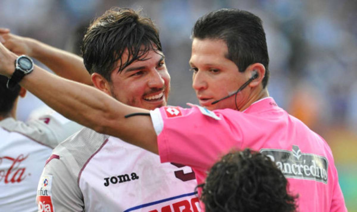 Árbitro costarricense pitará el amistoso Honduras-Venezuela