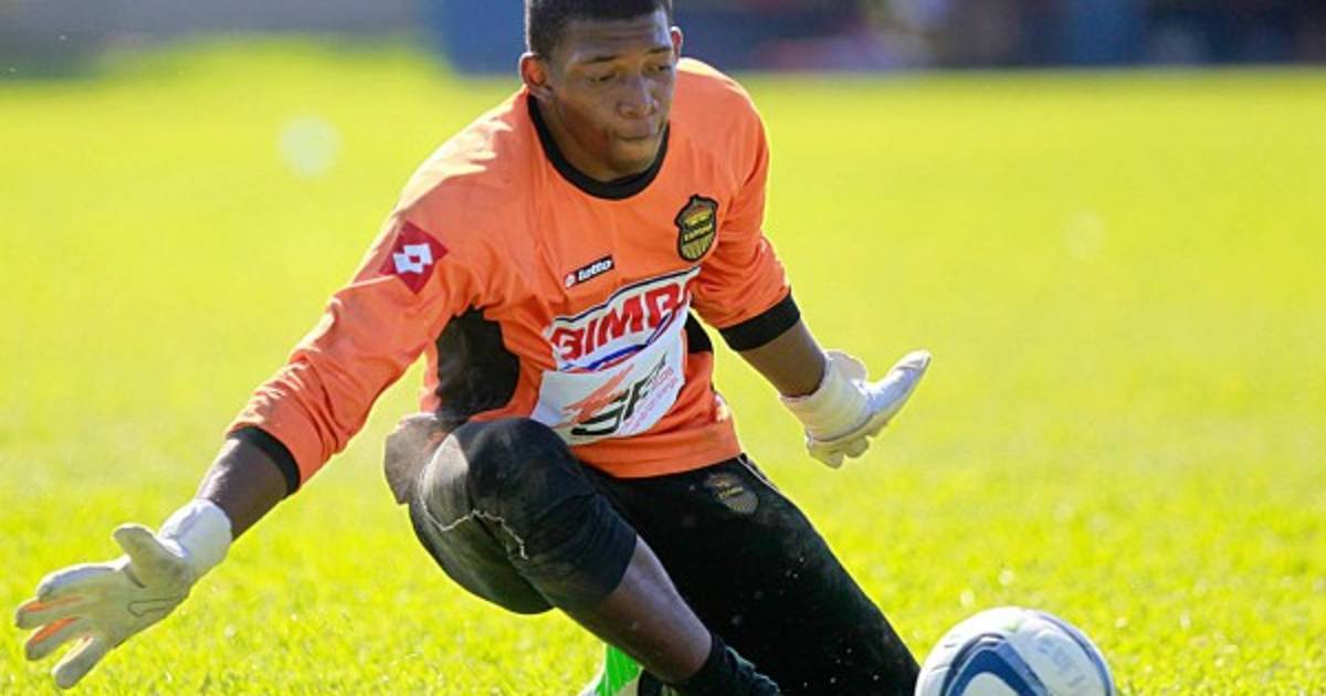 'Buba” López se adueña nuevamente del marco de Real España