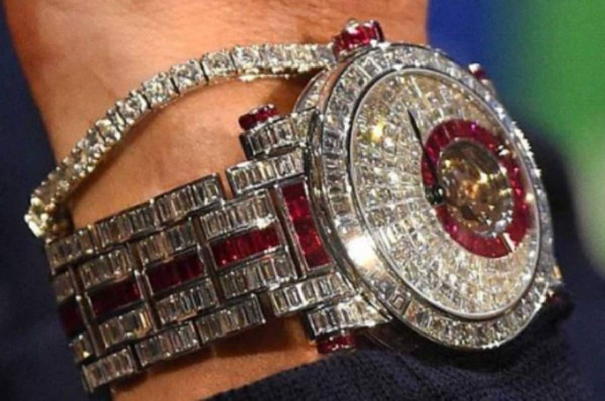El increíble precio del reloj que Cristiano Ronaldo lució en Old Trafford