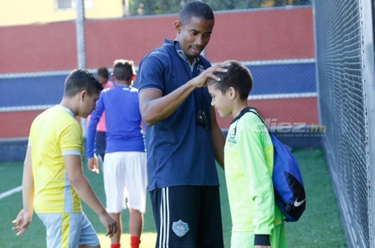 La triste y conmovedora historia que Allan Lalín escondió como futbolista