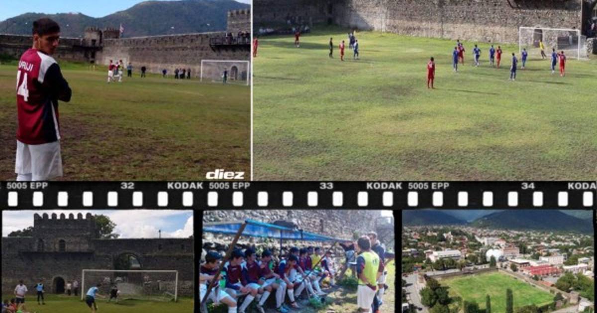 Fotos: Modesto equipo juega sus partidos dentro de un castillo medieval