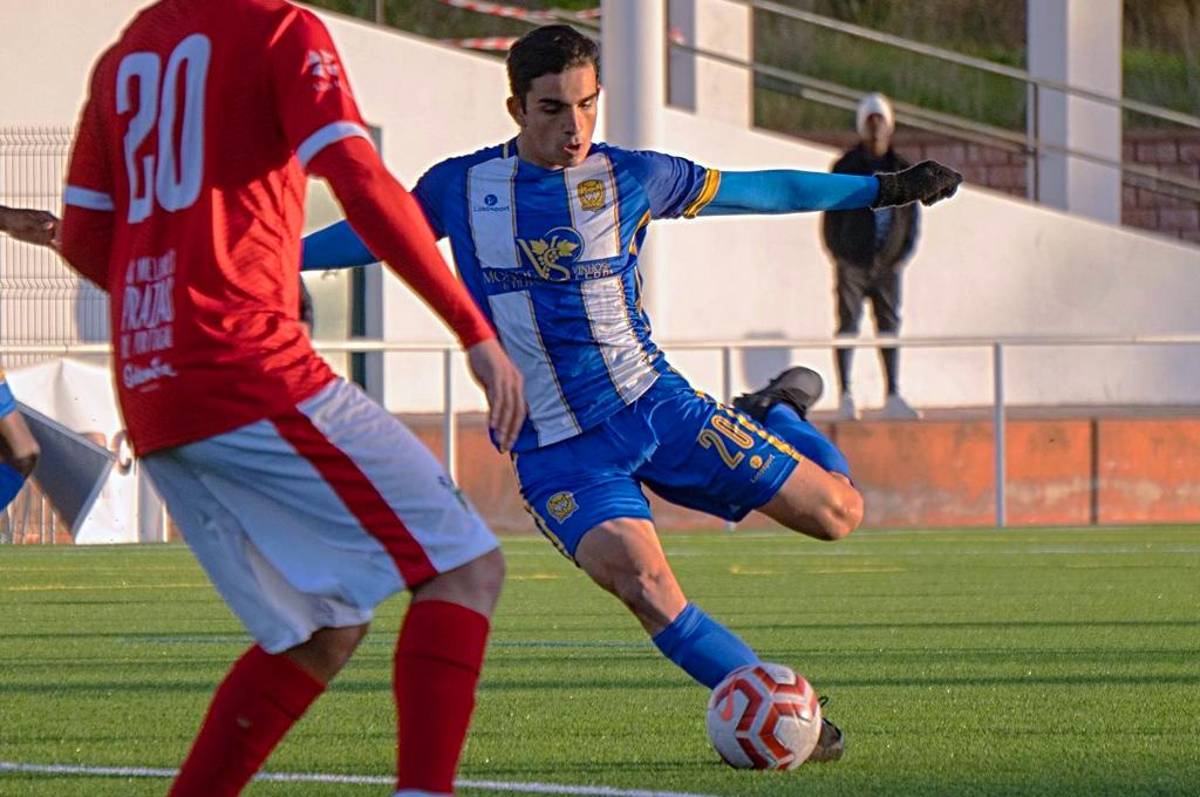 Hondureño Charlie Estrada se acerca al ascenso a la tercera división de ...