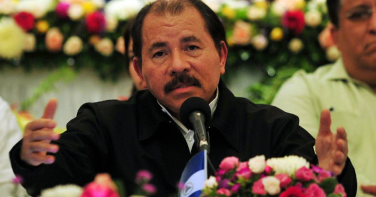 Daniel Ortega reaparece y bromea sobre rumores de su muerte