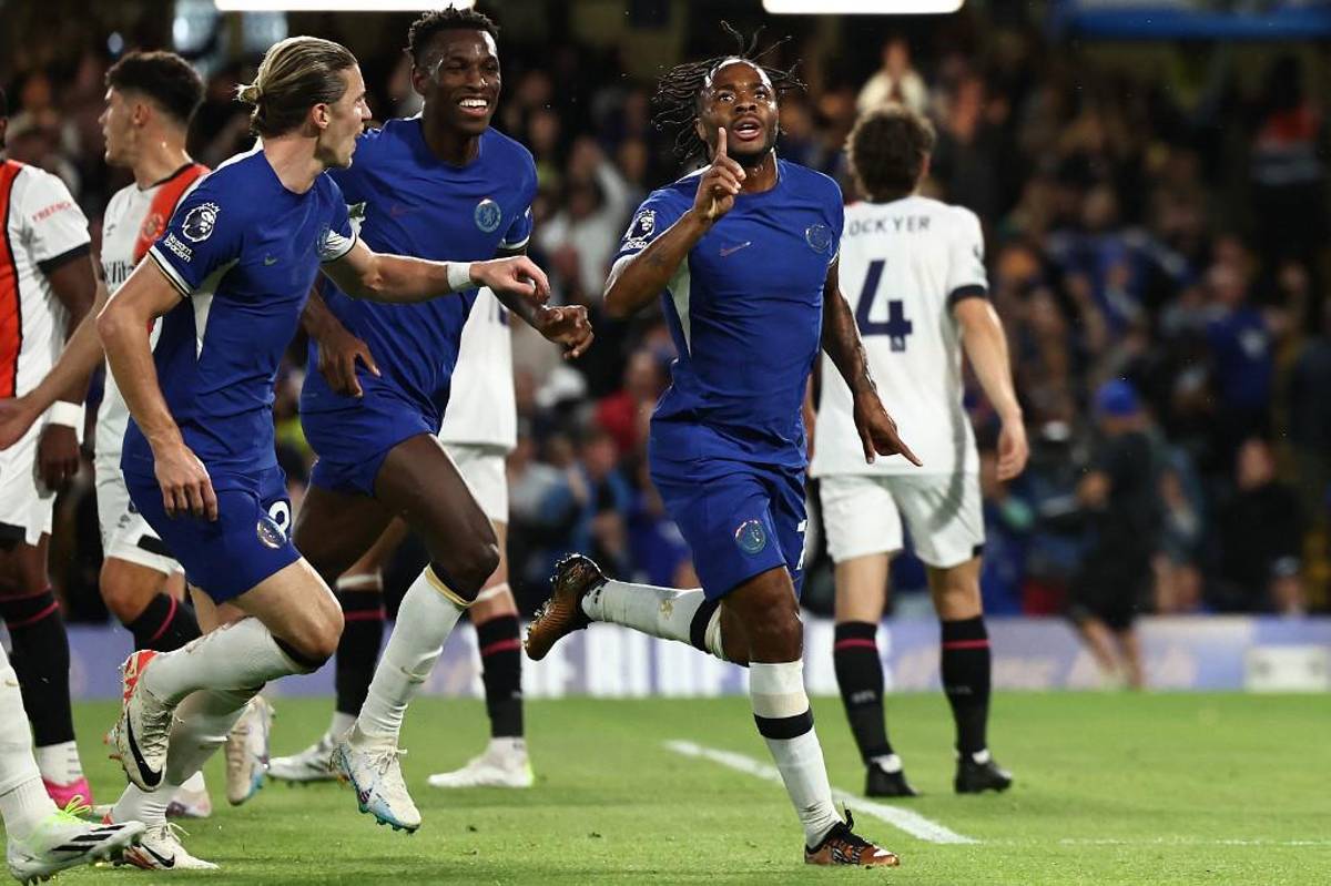Chelsea, de la mano de Sterling, consigue un doblete y sonríe con sus ...