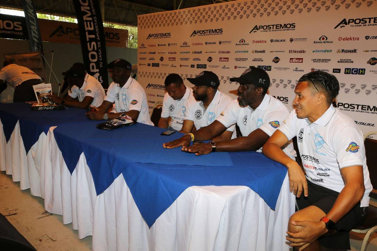 Wilson Palacios fue sorprendido por pomponeras y Hermanos Catrachos ...