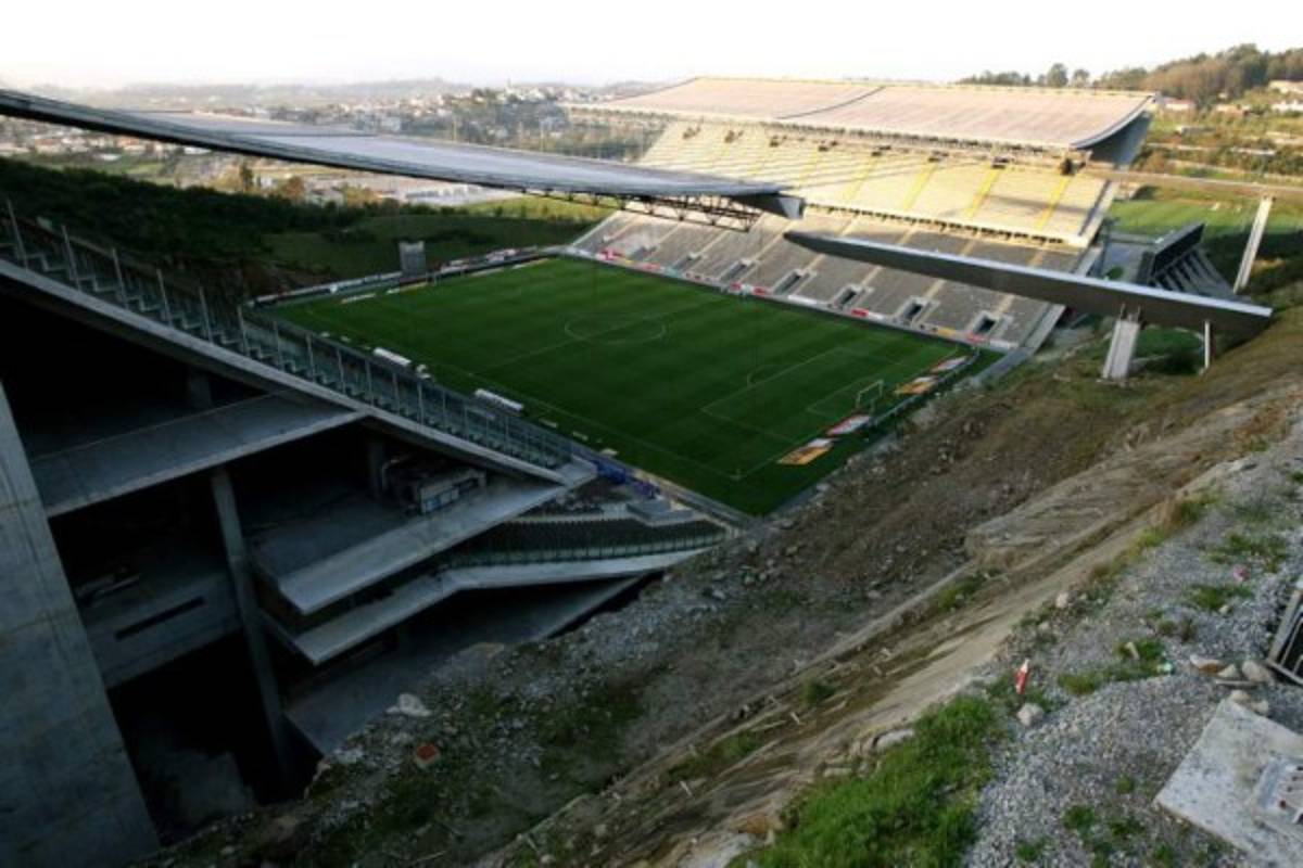 Los estadios innovadores y espectaculares del fútbol