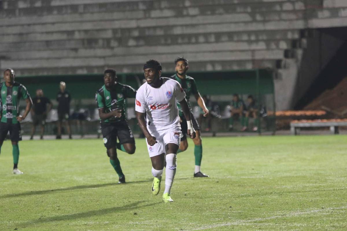 Papá de Alberth Elis expresa sus sentimientos ante el regreso de su hijo