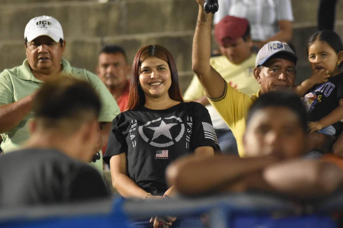 ¡Locura por el ciclón! El Emilio Williams lució sus mejores galas con ...