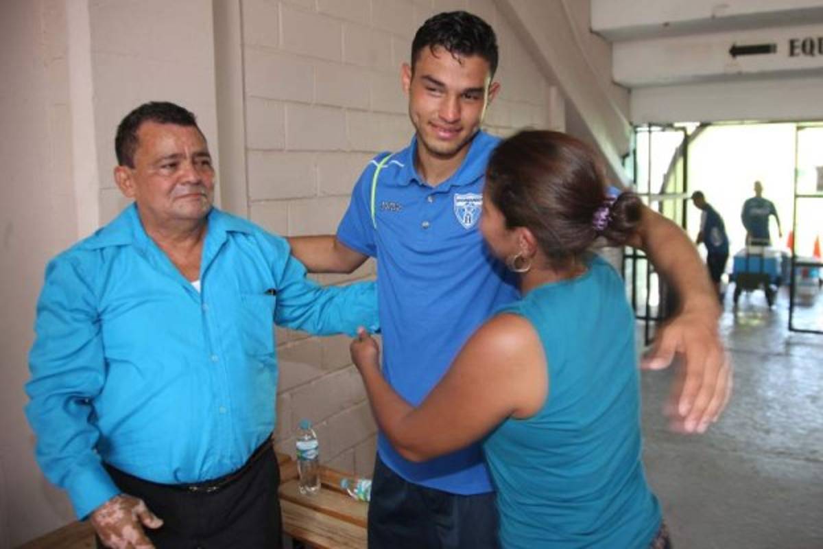 Darwin Espinal se reencuentra con su padre después de once años