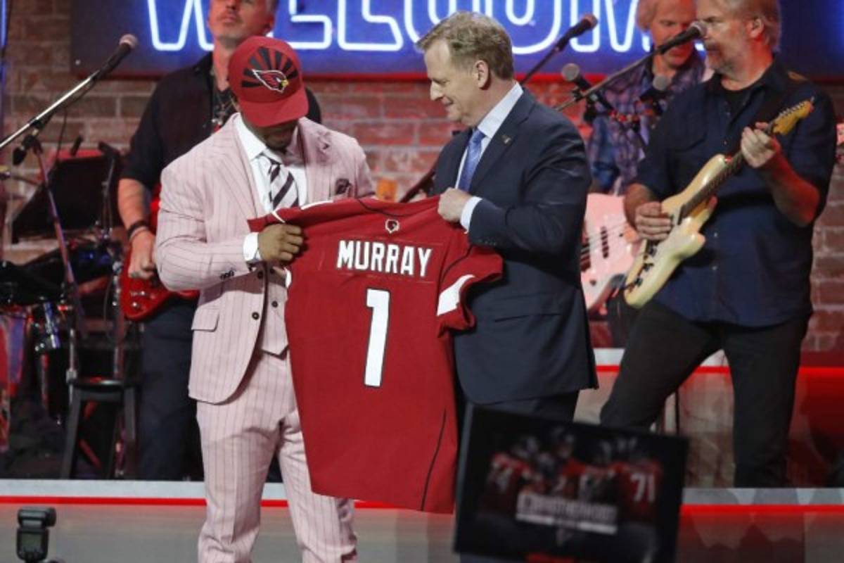 Cardinals eligen a Kyler Murray con primera elección del Draft de la NFL