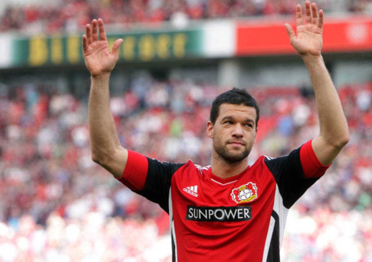 Michael Ballack confirmÃ³ el fin de su brillante carrera.