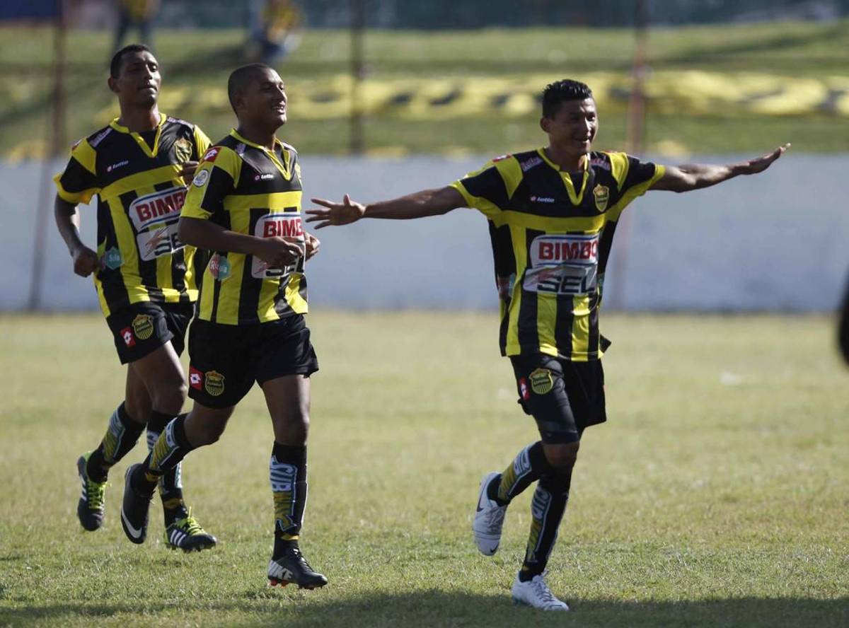 Un camello de récord: Edder Delgado superó a un histórico y quedó a ...