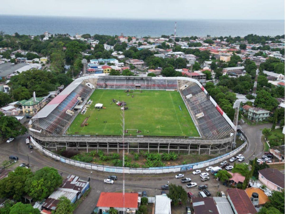El Estadio Ceibeño cerró sus puertas para la nueva grama híbrida: estos ...