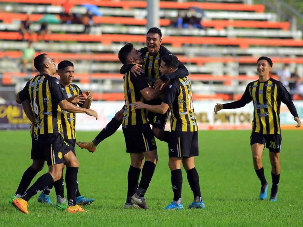 OFICIAL: Real España ficha al mexicano Michael Pérez y confirma una ...