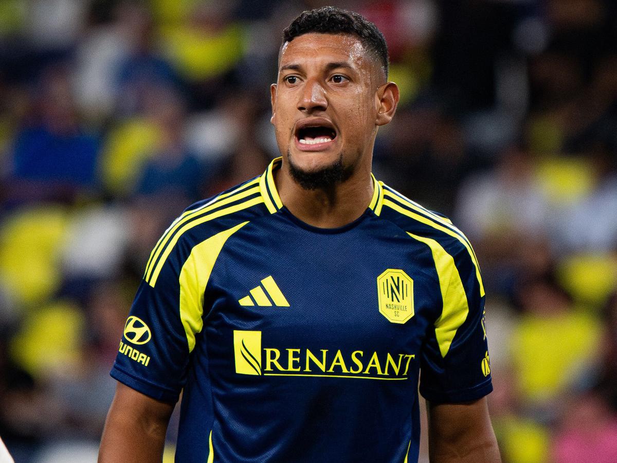 ¿Regresa a Honduras? Bryan Acosta define su futuro para el 2026 tras ser anunciado como baja por ...