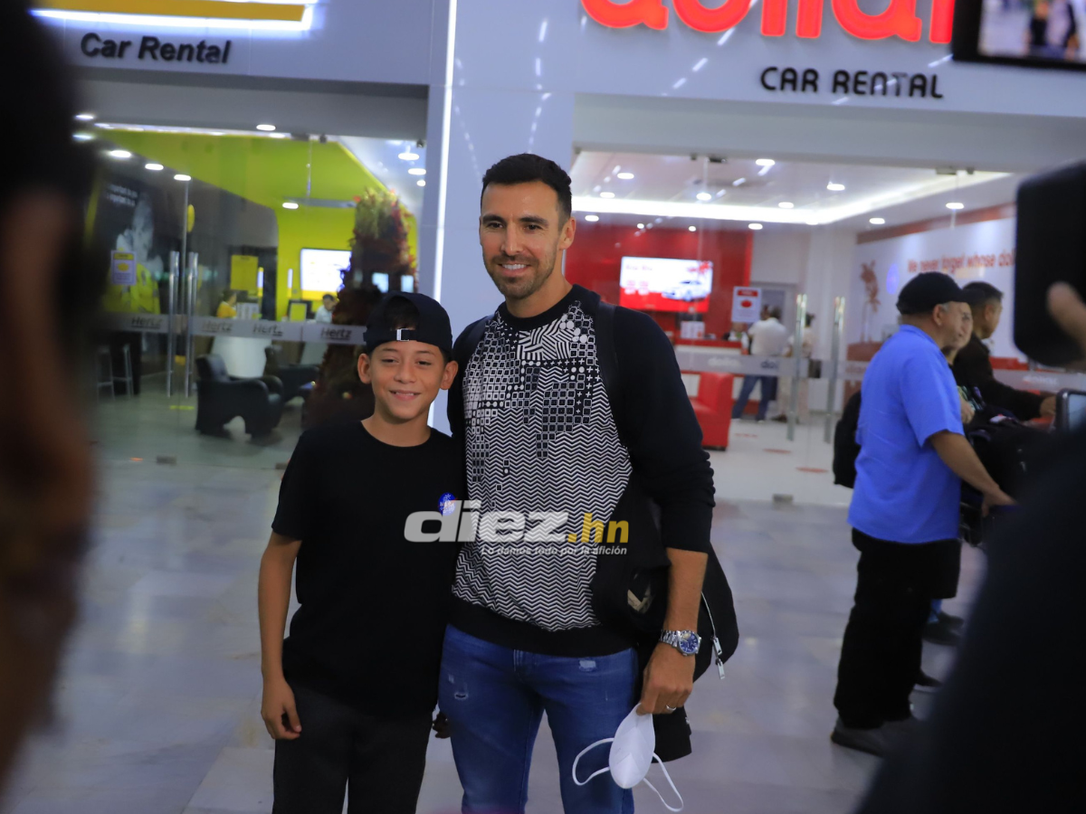“Llegó nuestro héroe”: el recibimiento a Jonathan Bornstein, salvador ...