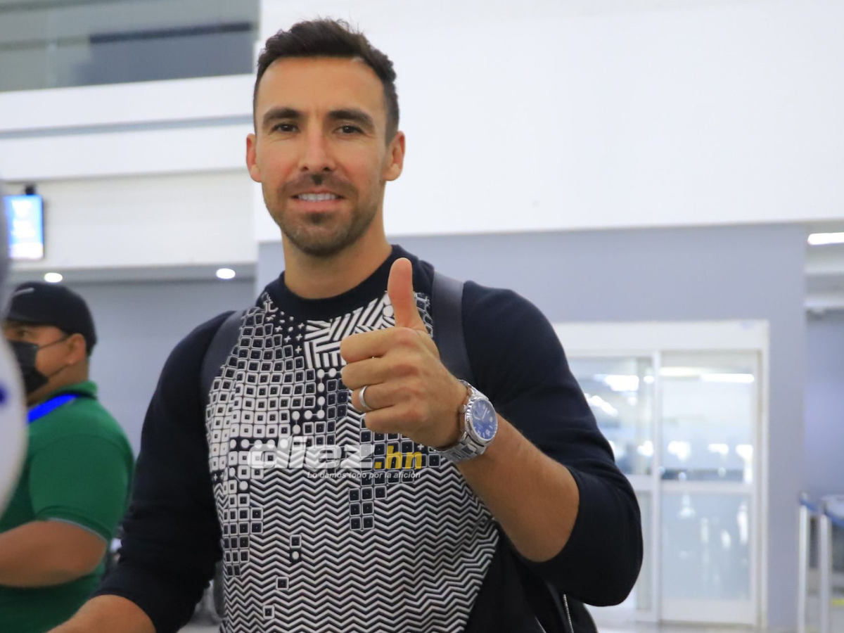 “Llegó nuestro héroe”: el recibimiento a Jonathan Bornstein, salvador ...