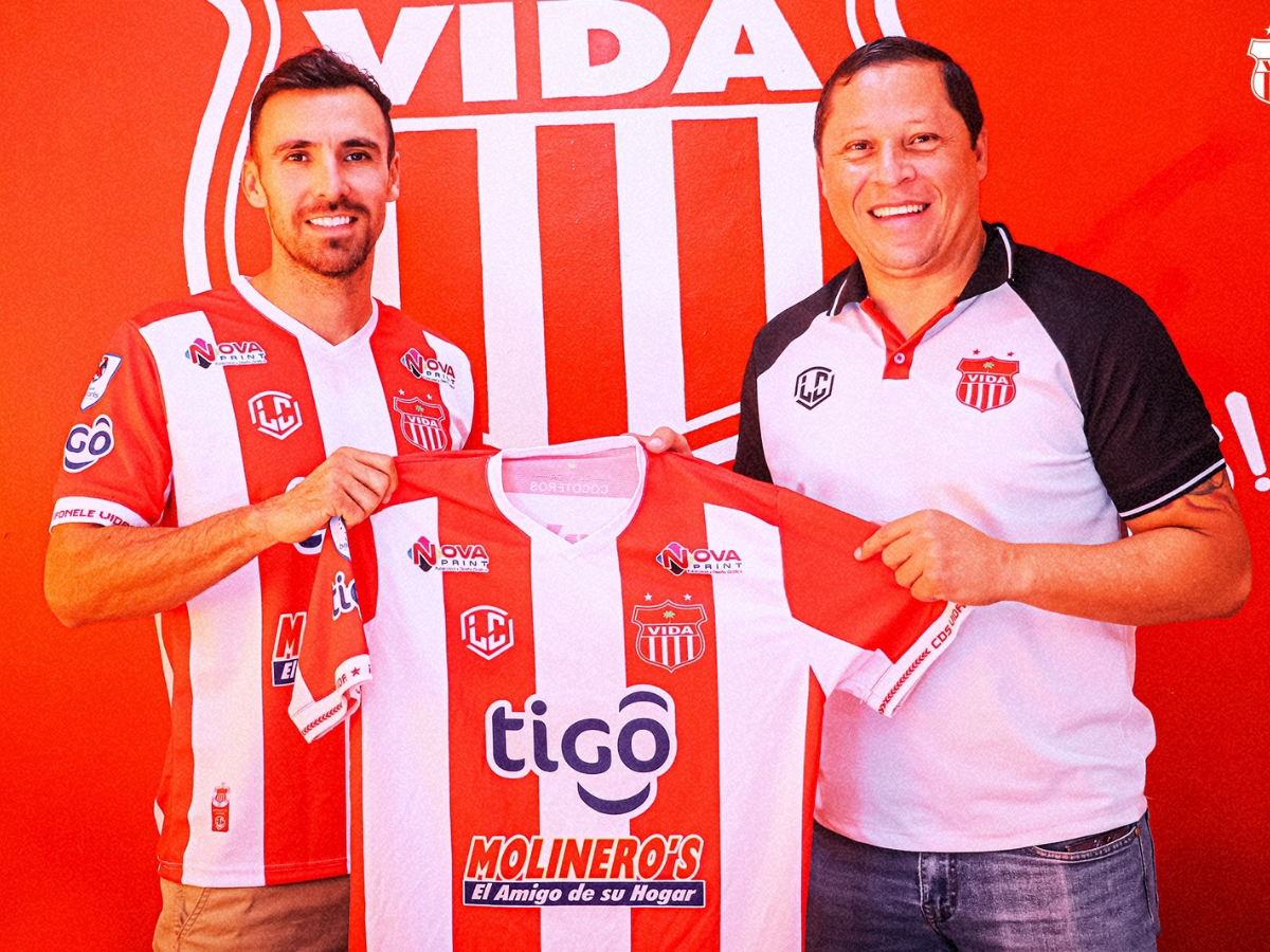 ¡Hasta le hicieron pasillo! Vida oficializa el fichaje del ...