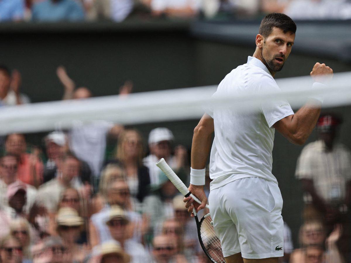 Novak Djokovic sigue firme y avanza a cuartos de final de Wimbledon tras superar al polaco ...