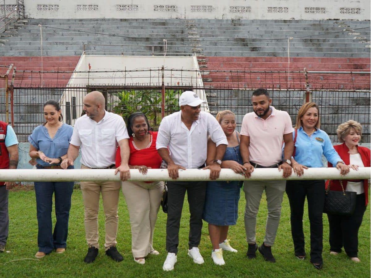 El Estadio Ceibeño cerró sus puertas para la nueva grama híbrida: estos ...