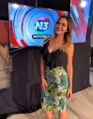 La bella reportera que sufrió acoso de un hincha durante transmisión de ...