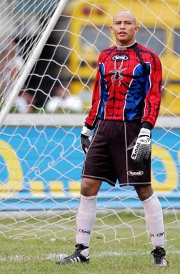 Max Padilla se retiró joven del fútbol y ahora administra un yónker