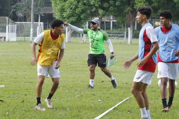 ¿Por qué no triunfó en la Selección? Emil Martínez y su nueva faceta ...