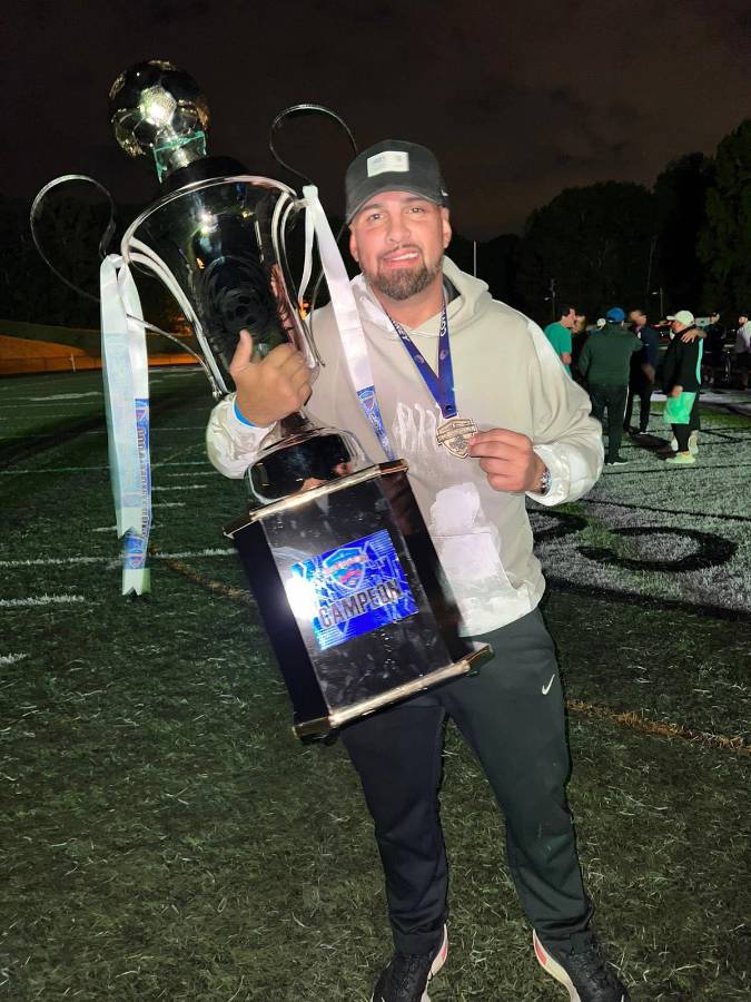 Daniel Collazo, el técnico argentino que conquistó 22 títulos en el ...