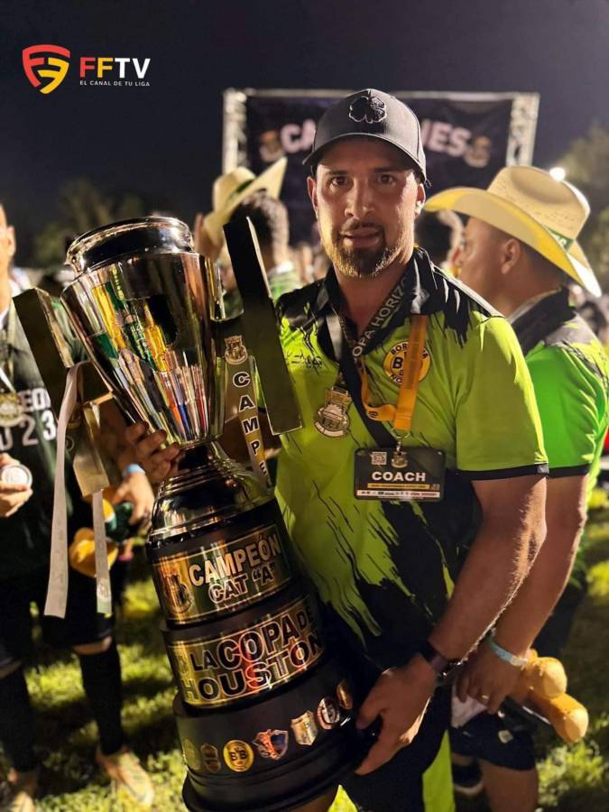 Daniel Collazo, el técnico argentino que conquistó 22 títulos en el ...