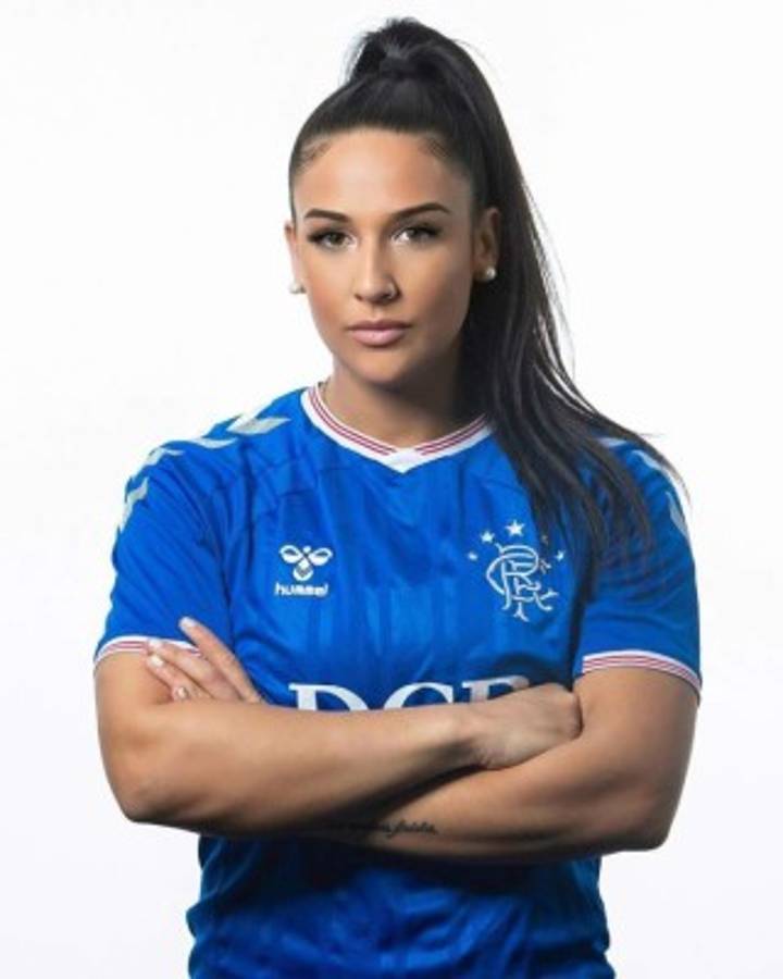 Sonia O'Neill, la bomba sexy venezolana que fichó por el Rangers femenil de Escocia