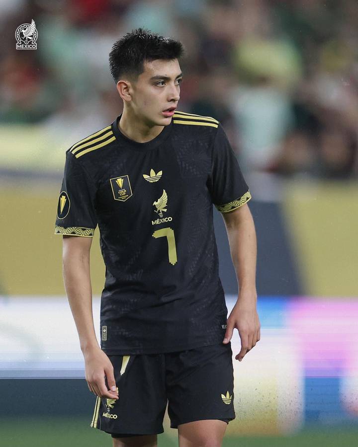 ¿Quién es Gilberto Mora? El niño mexicano de 16 años que debutó en Copa Oro