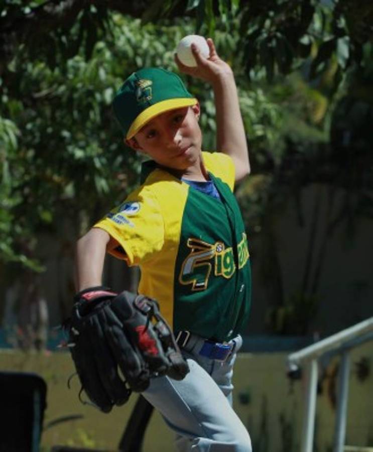 Julio César, el pequeño 'Gigante' que sueña con jugar en la MLB