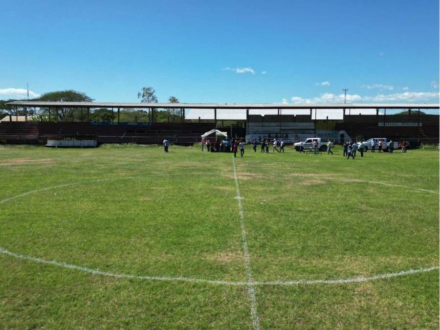 Estadio Fausto Flores Lagos inicia remodelación por CONDEPOR Mario ...