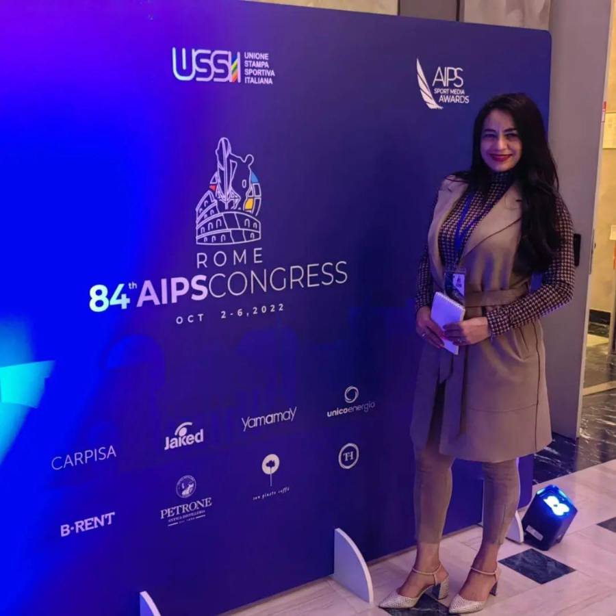 Kenia Torres, periodista de Diez TV, es galardonada en Italia con el ...