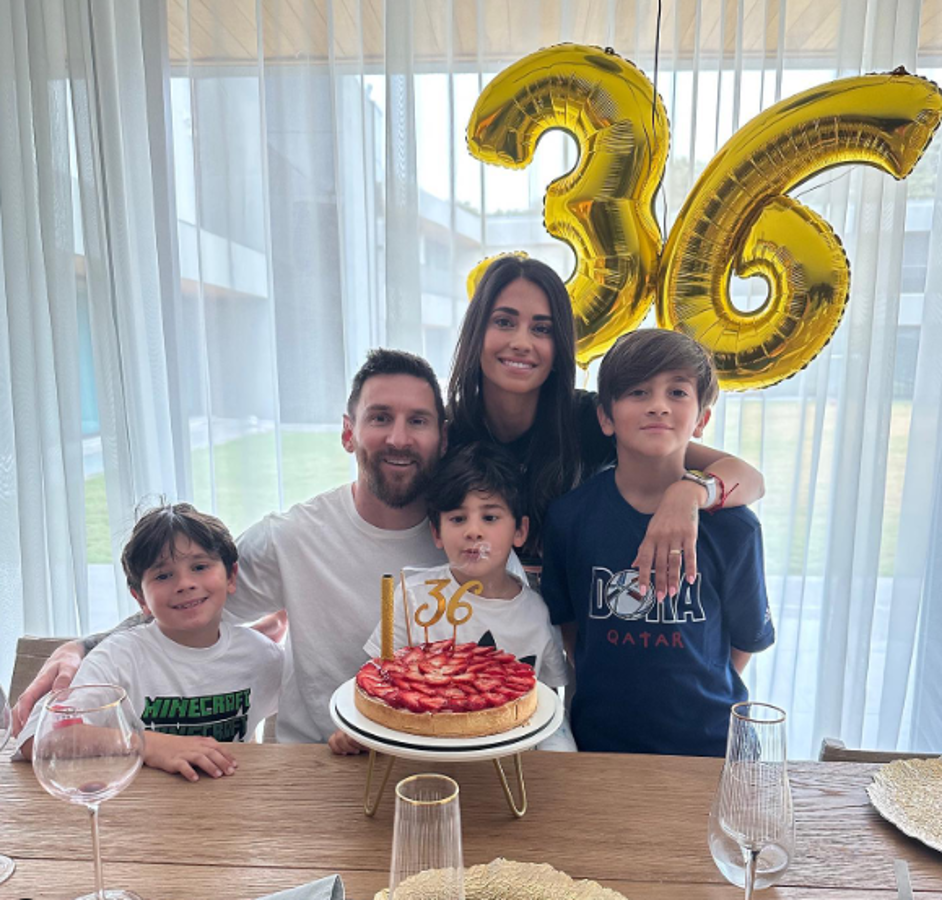 Las vacaciones de los cracks: Vinicius y Ansu Fati sorprenden con sus ...