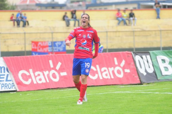 El mexicano Ulises Mendivil negocia su renovación con Xelajú de Guatemala